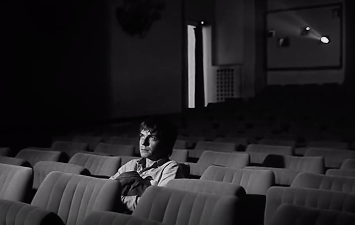 UN HOMME QUI DORT • Explication de Film